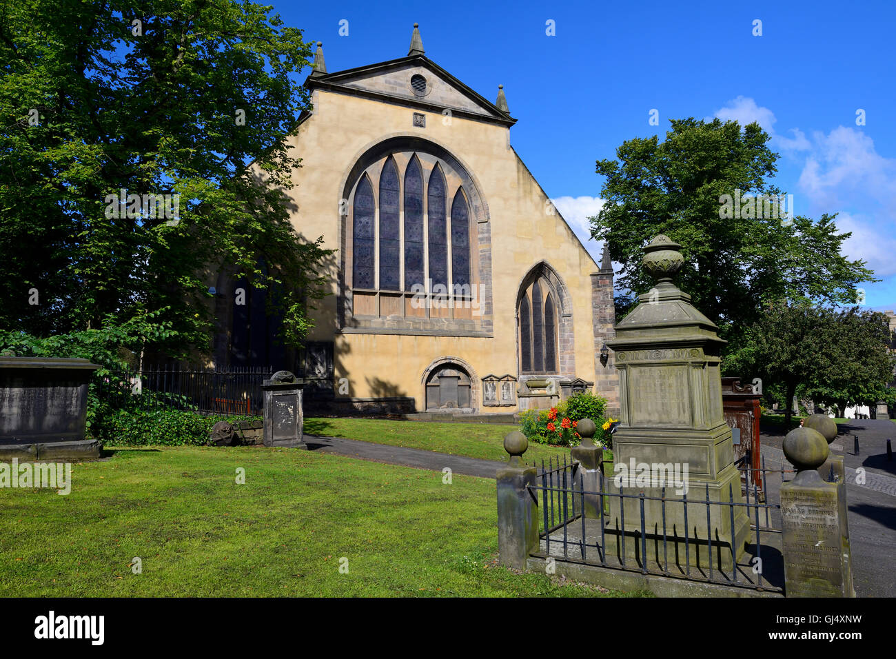 Greyfriars Kirk, Candlemaker Row, Edinburgh, Scotland Stock Photo - Alamy