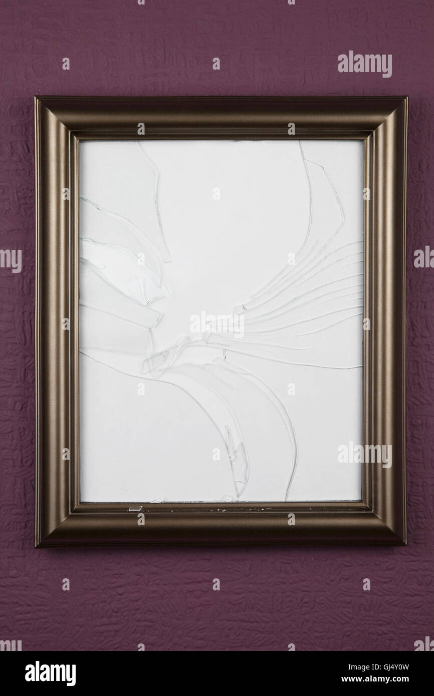 Broken Picture Frame High Resolution Stock Photography and Images - Alamy