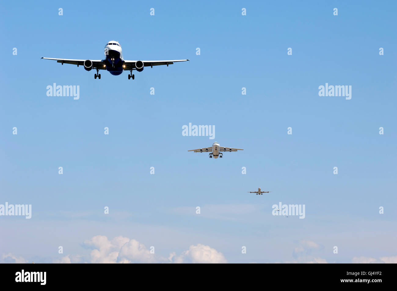 Flying airplane aircraft string hi-res stock photography and images - Alamy