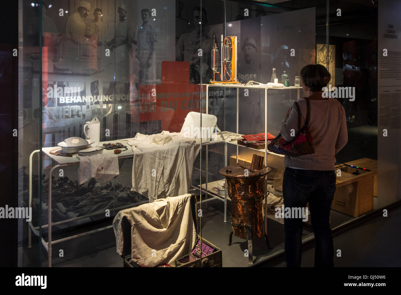 Visitor in the Mémorial de Verdun, museum and war memorial to ...