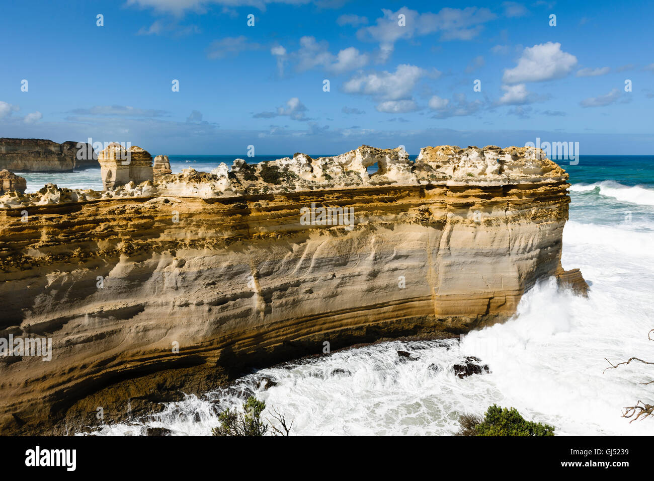 View of The Razorback rock formation at Port Campbell National Park ...