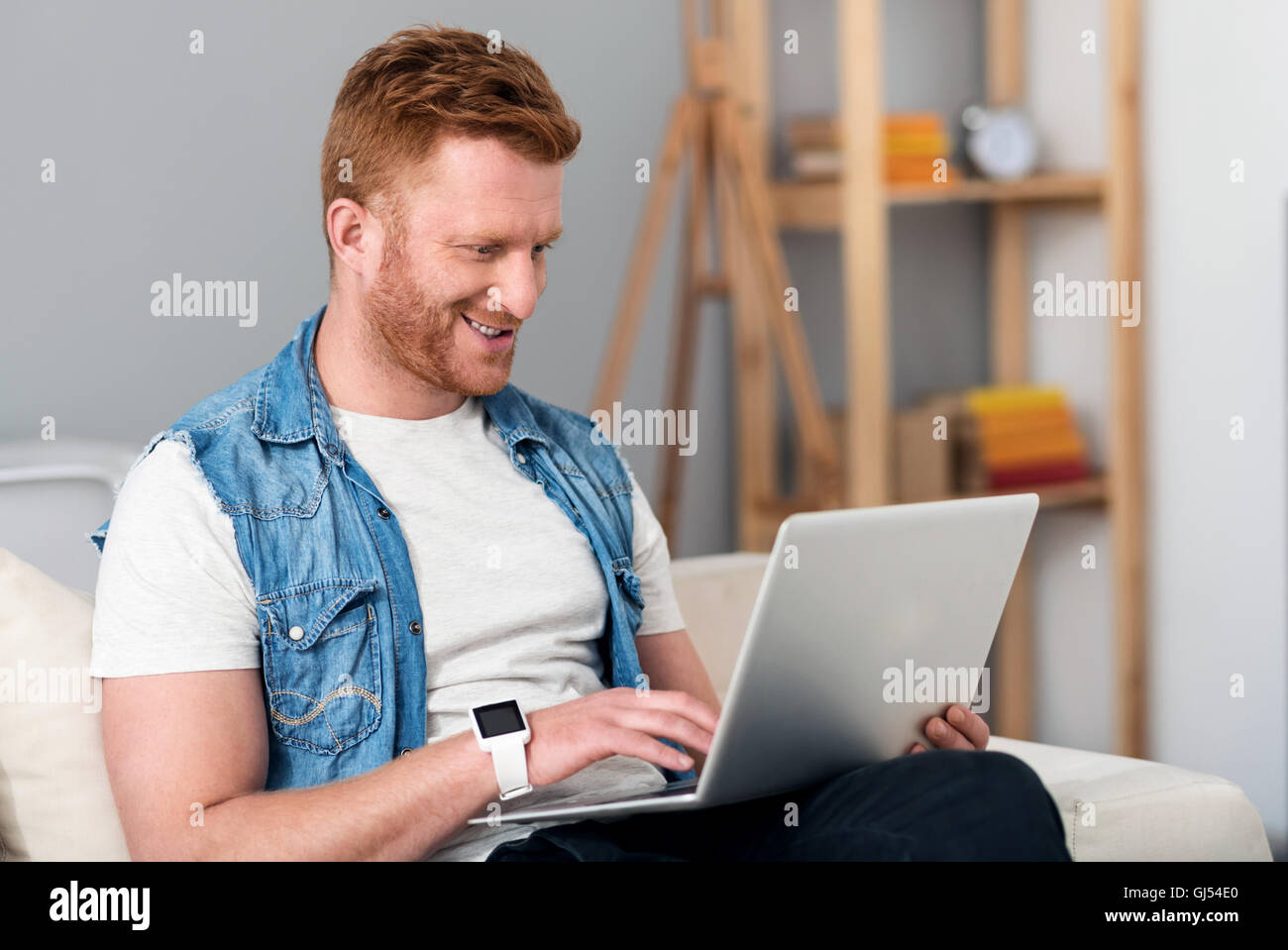 Ginger bearded man using hi-res stock photography and images - Alamy