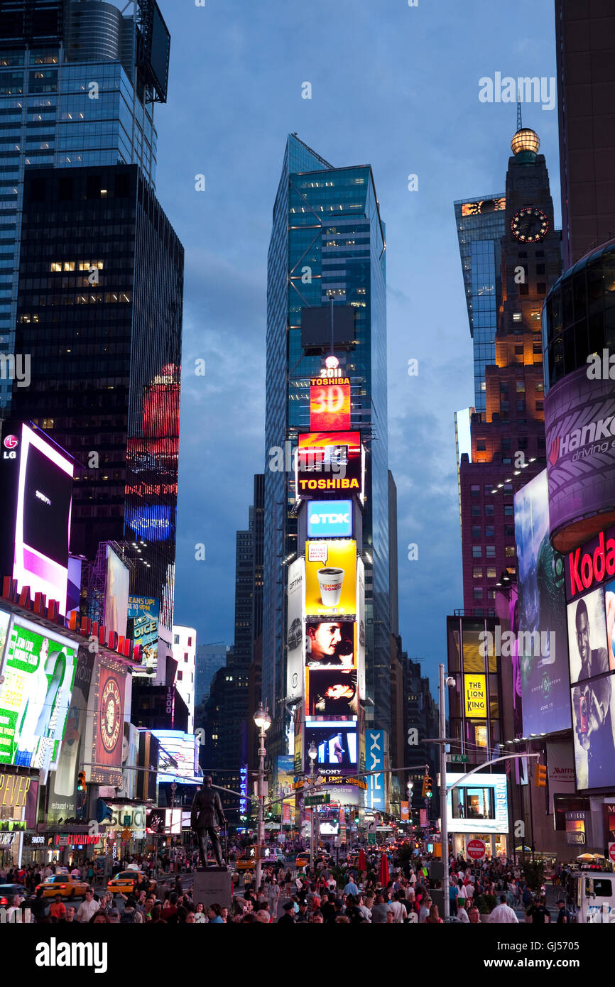 Manhattan at Times Square in New York Stock Photo - Alamy