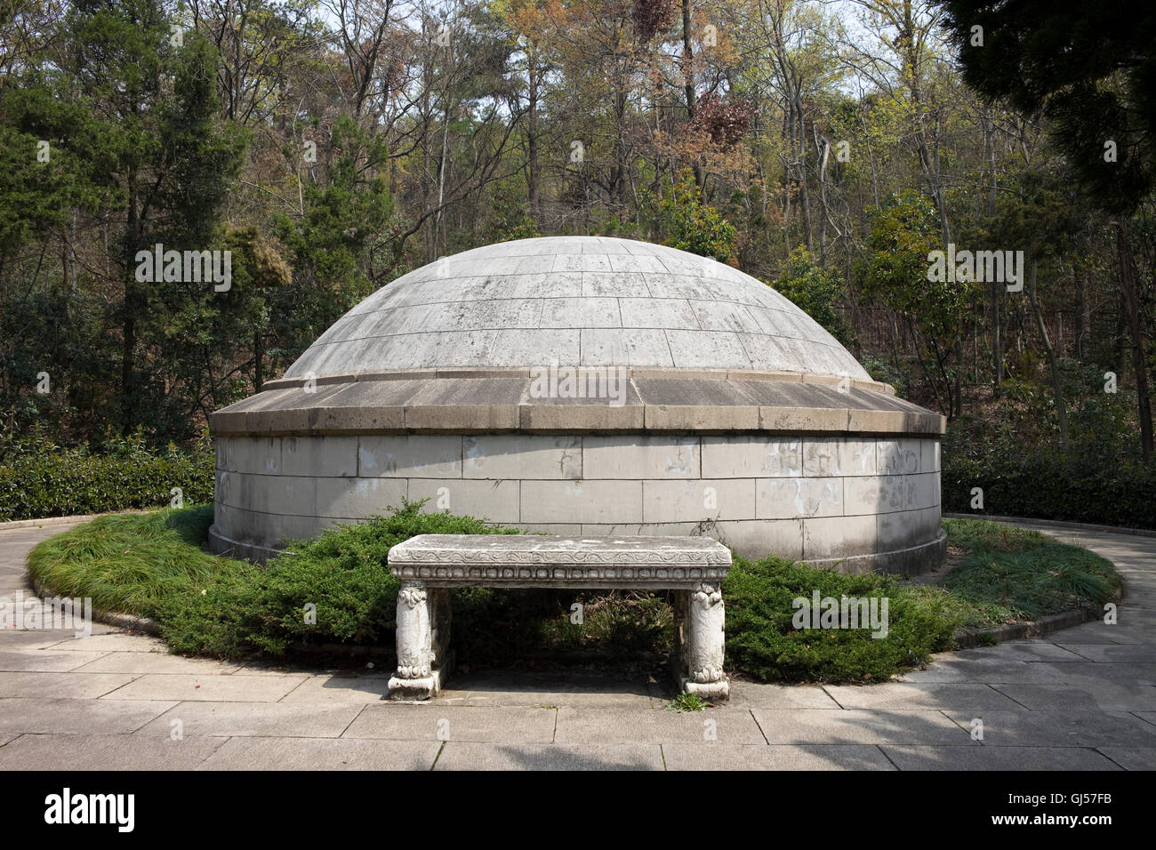 Nanjing Ling temple Stock Photo - Alamy