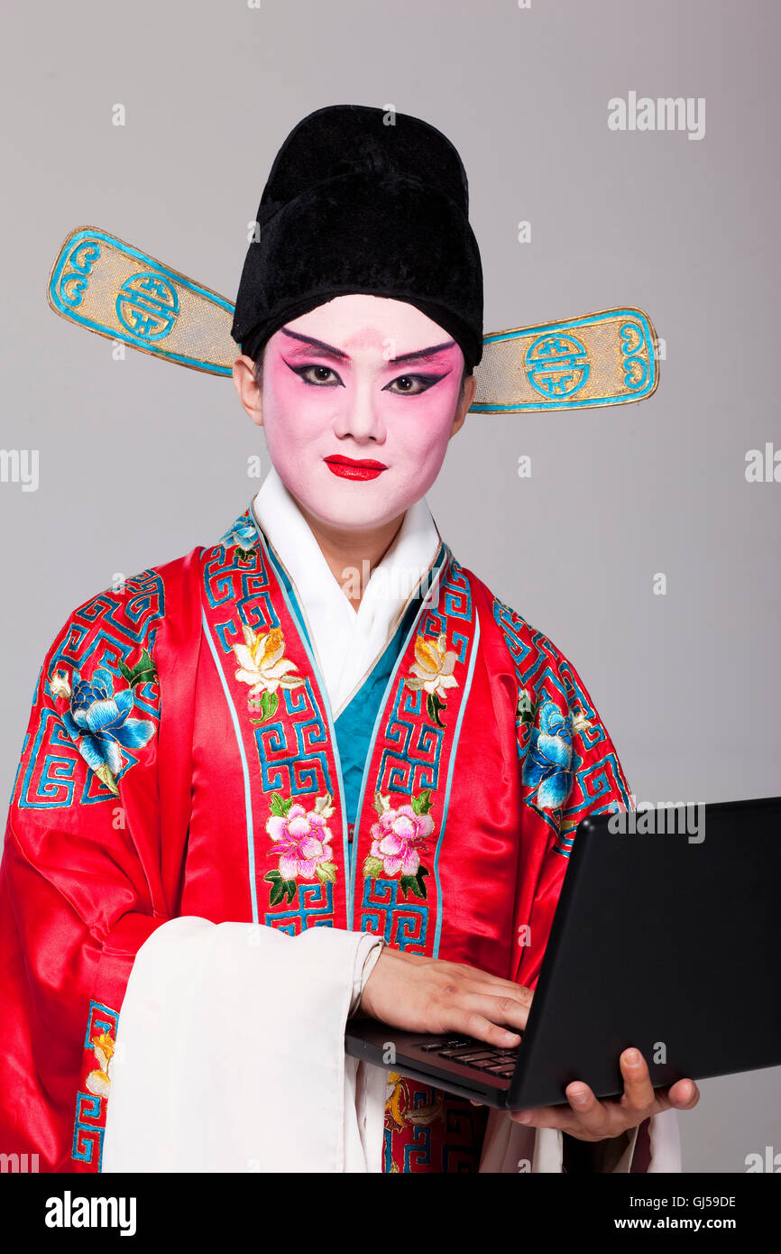 Peking Opera characters Stock Photo - Alamy