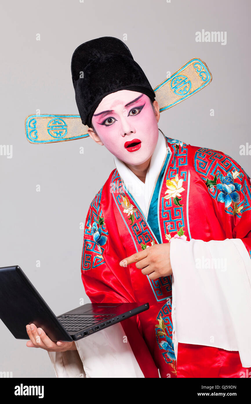 Peking Opera characters Stock Photo - Alamy