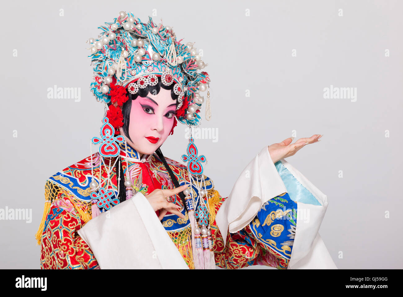 Peking Opera characters Stock Photo - Alamy