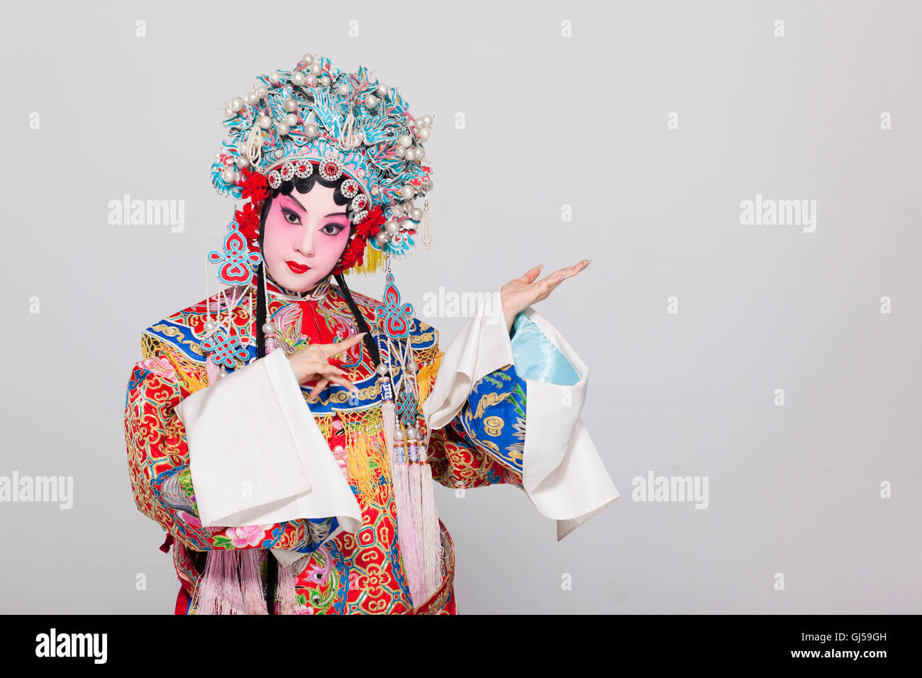 Peking Opera characters Stock Photo - Alamy