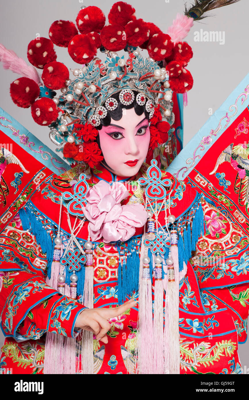 Peking Opera characters Stock Photo - Alamy