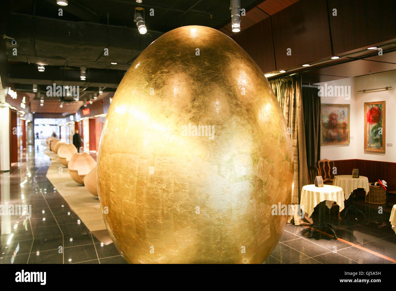 Artwork within Foorum shopping centre / mall with top end funky shops ...