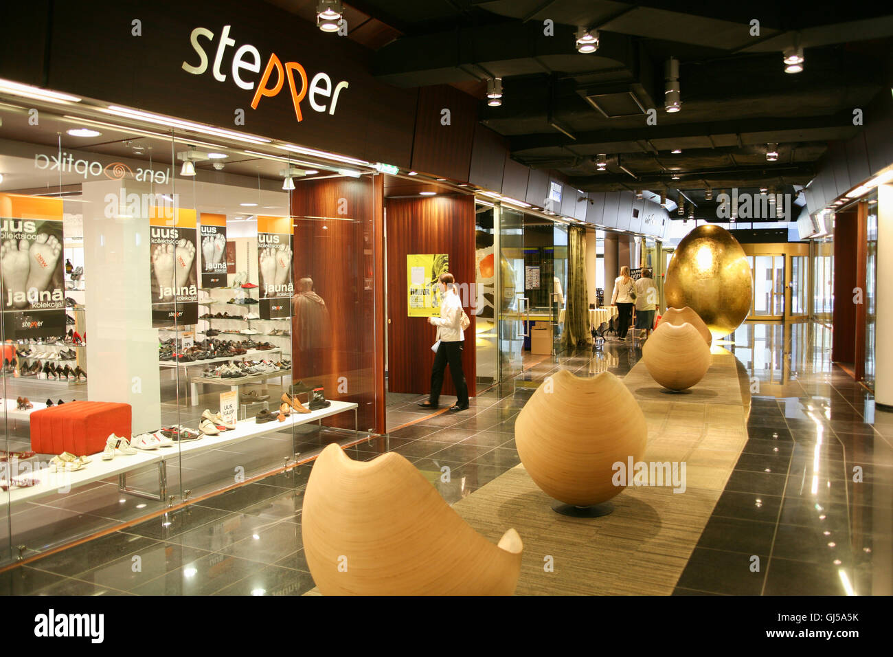 Artwork within Foorum shopping centre mall with top end funky shops on ...