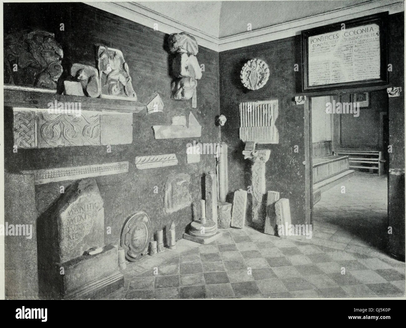 Collezione di monografie illustrate is a 1905 collection of illustrated ...