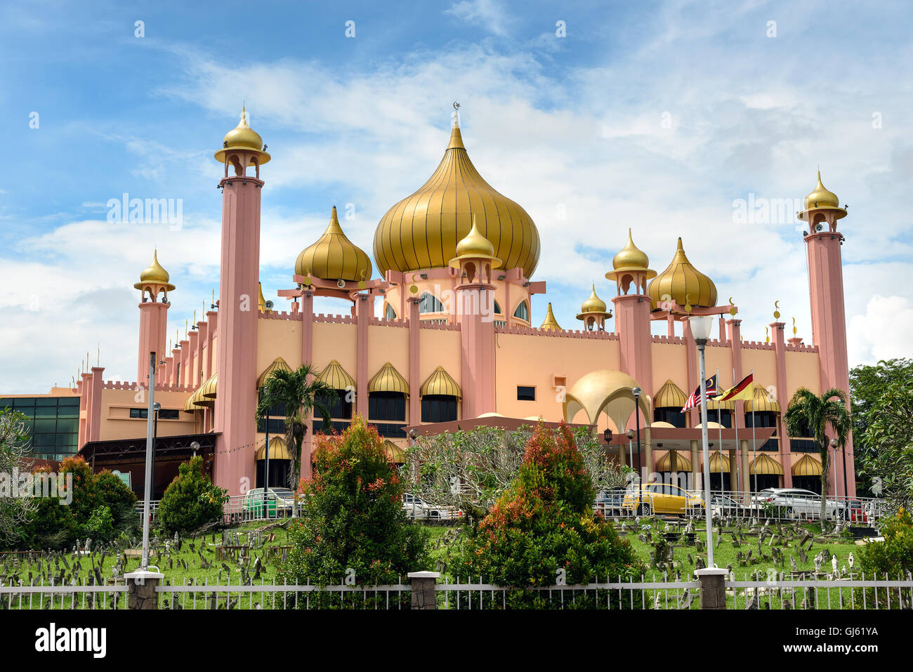 Dome sarawak state mosque kuching hi-res stock photography and images ...