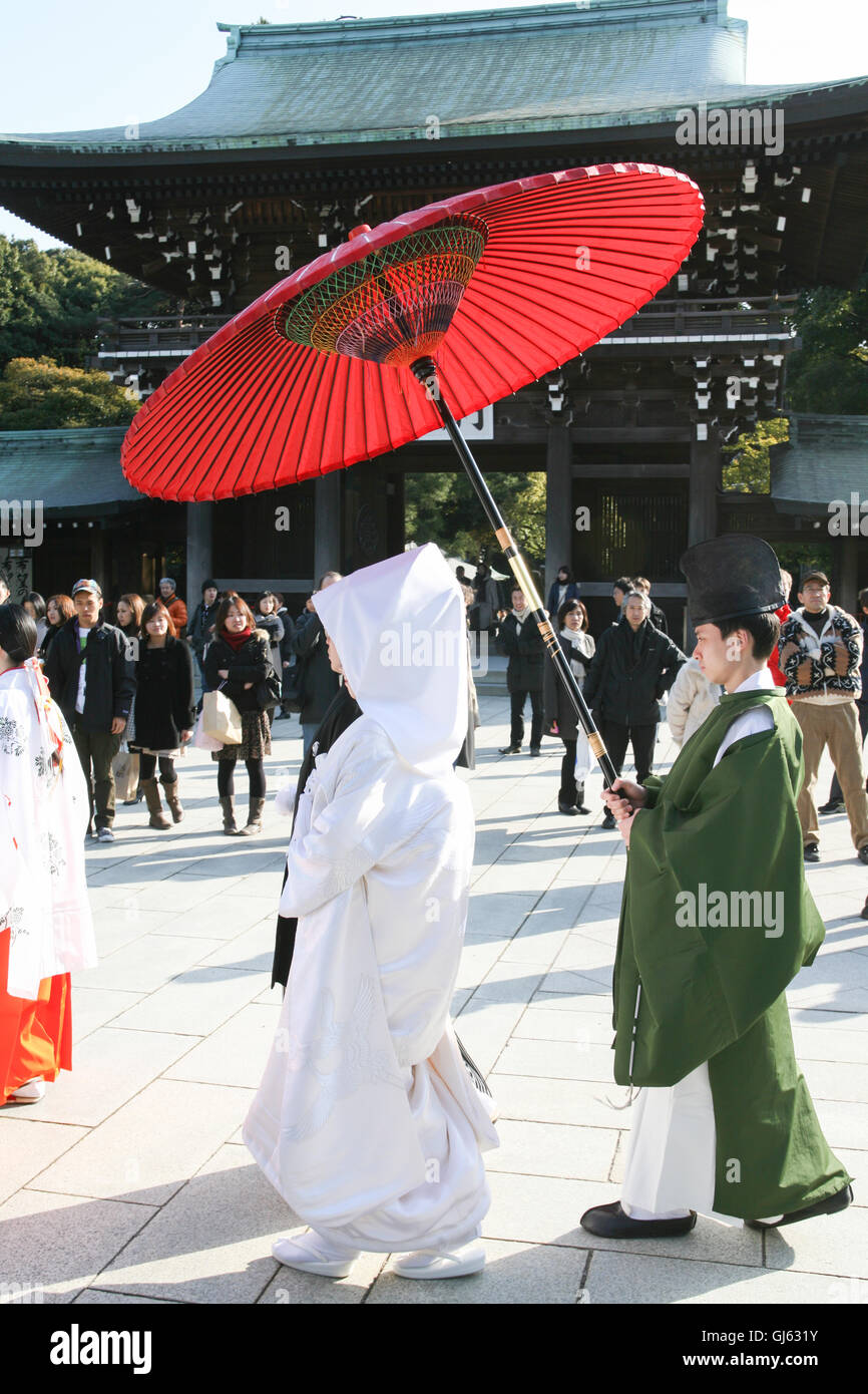 Traditional Shinto Wedding Japanese Wedding Traditions Bride Life