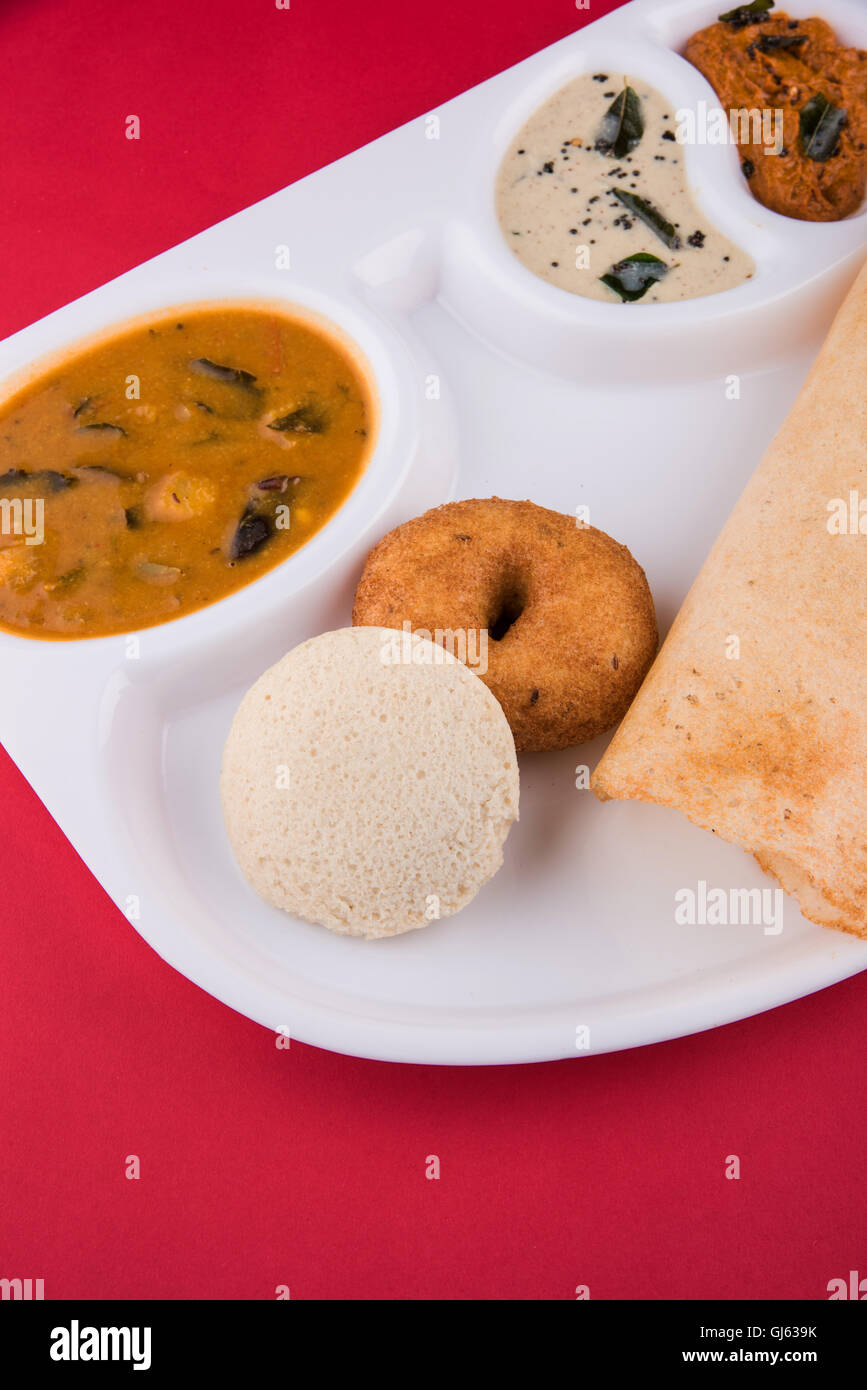 Idli and vada hi-res stock photography and images - Alamy