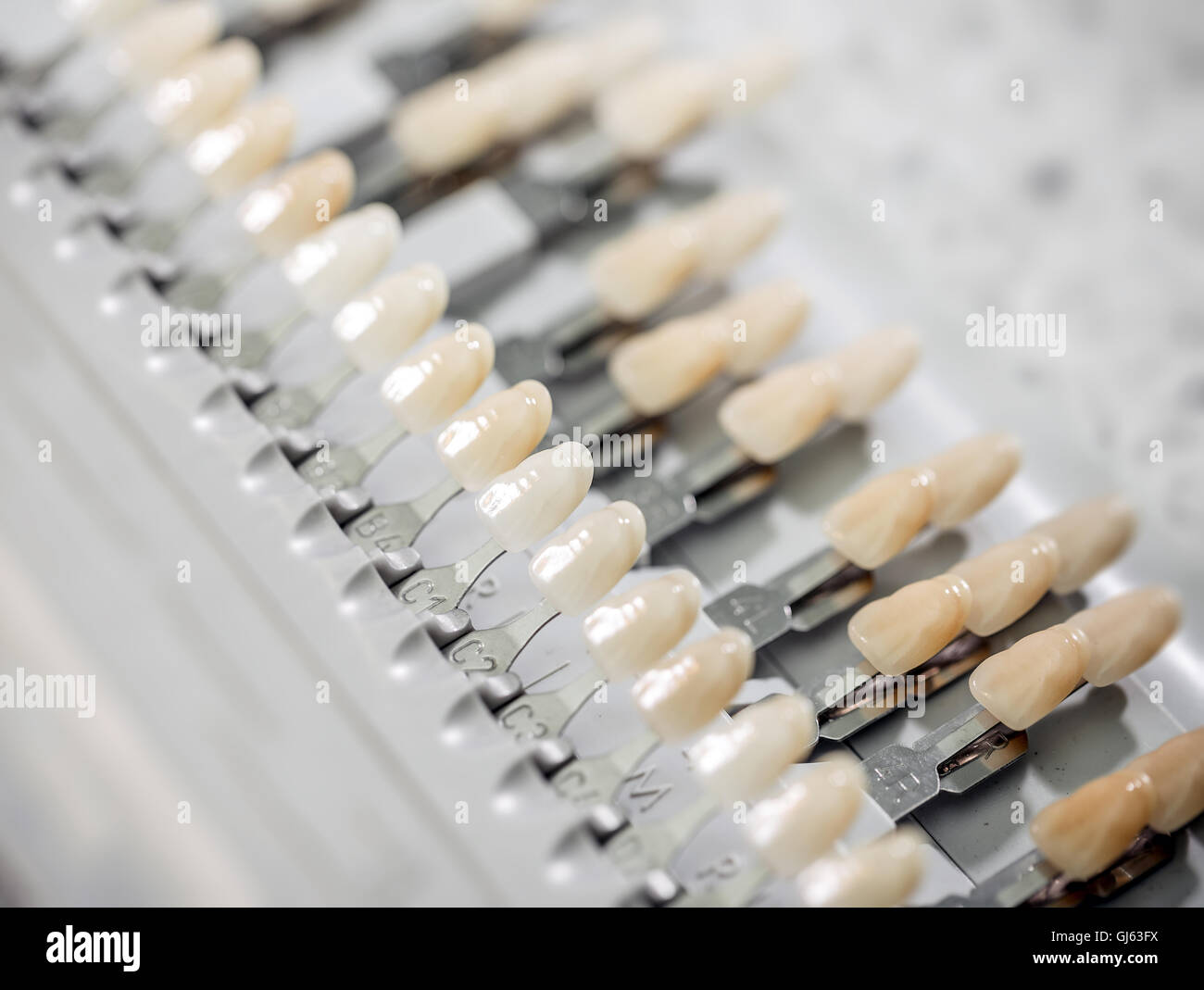 Tooth color palette hi-res stock photography and images - Alamy