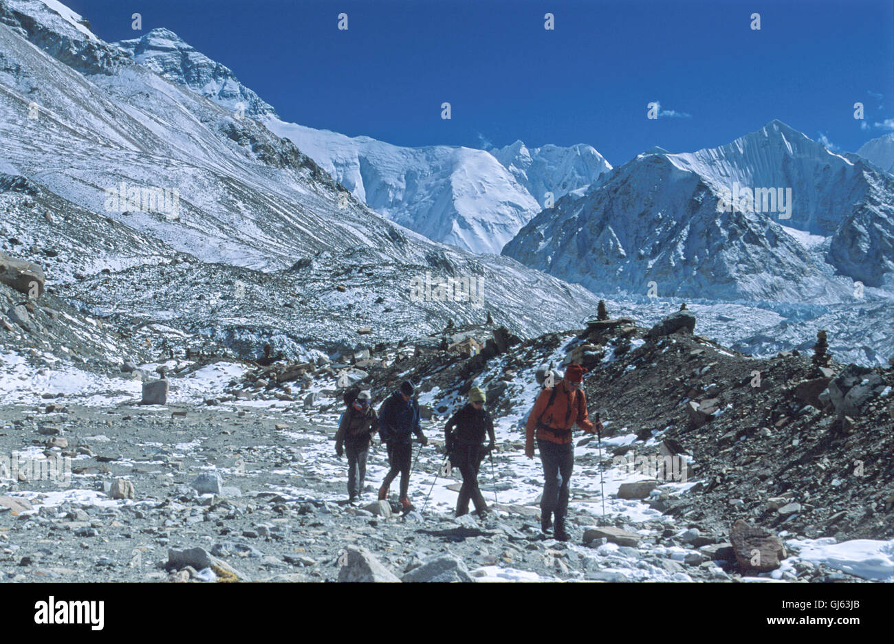 Rongbuk everest hi-res stock photography and images - Alamy