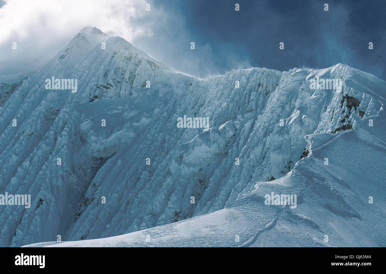 Everest's North-East Ridge from Raphu La (6,550 metres), a prominant ...