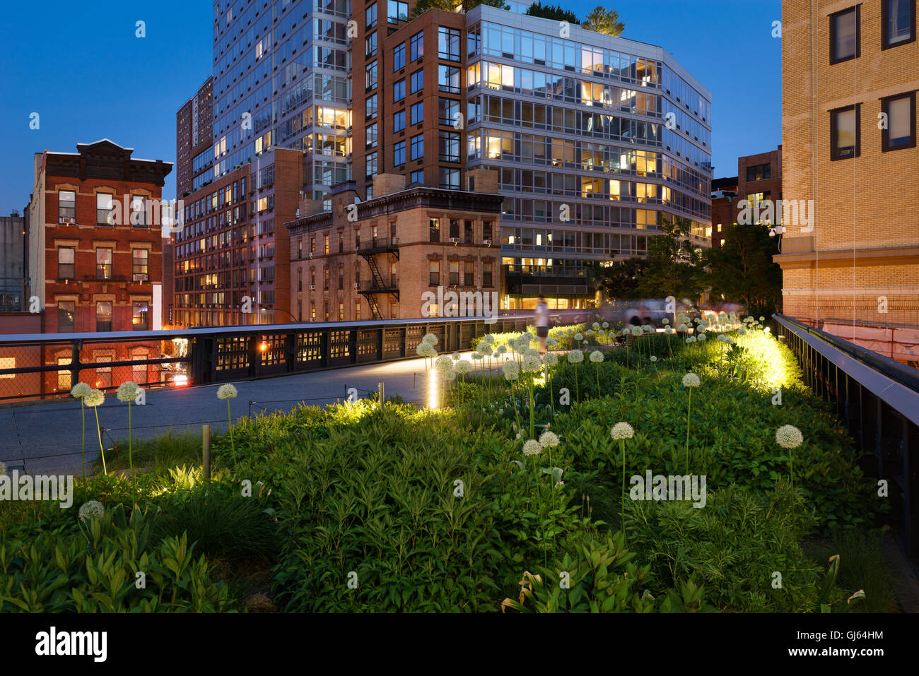 High line nyc 17th hi-res stock photography and images - Alamy