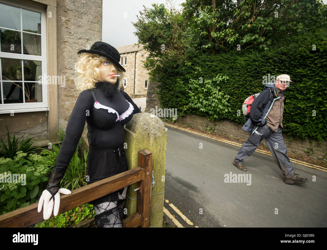 Scarecrow man hi-res stock photography and images - Alamy
