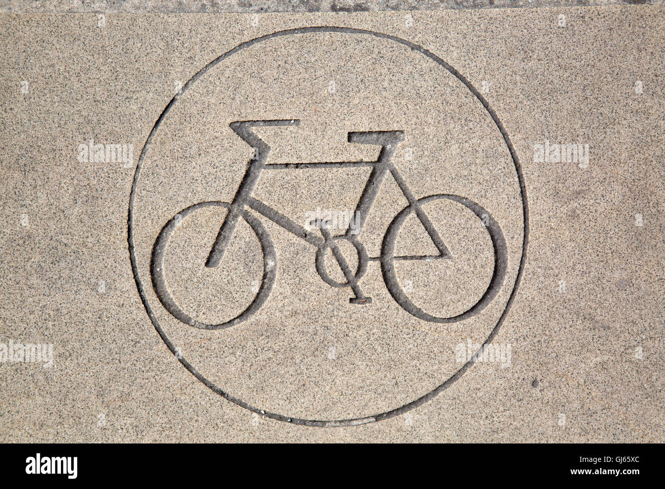 Cycle Path Sign, York, England Stock Photo - Alamy