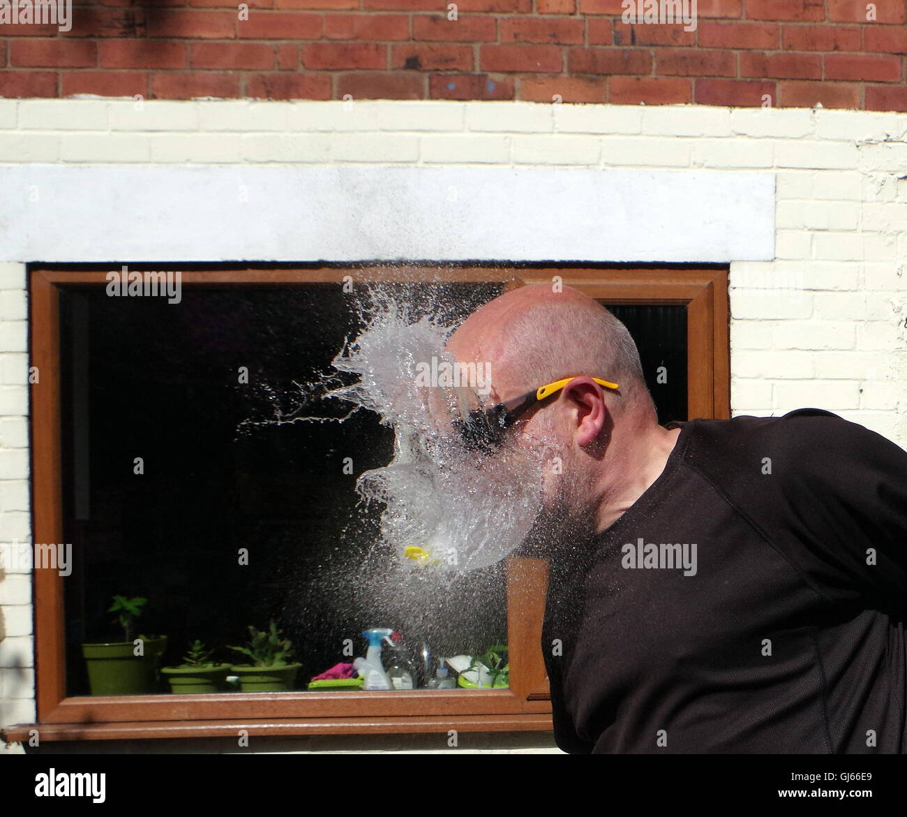 Balloon man hi-res stock photography and images - Alamy