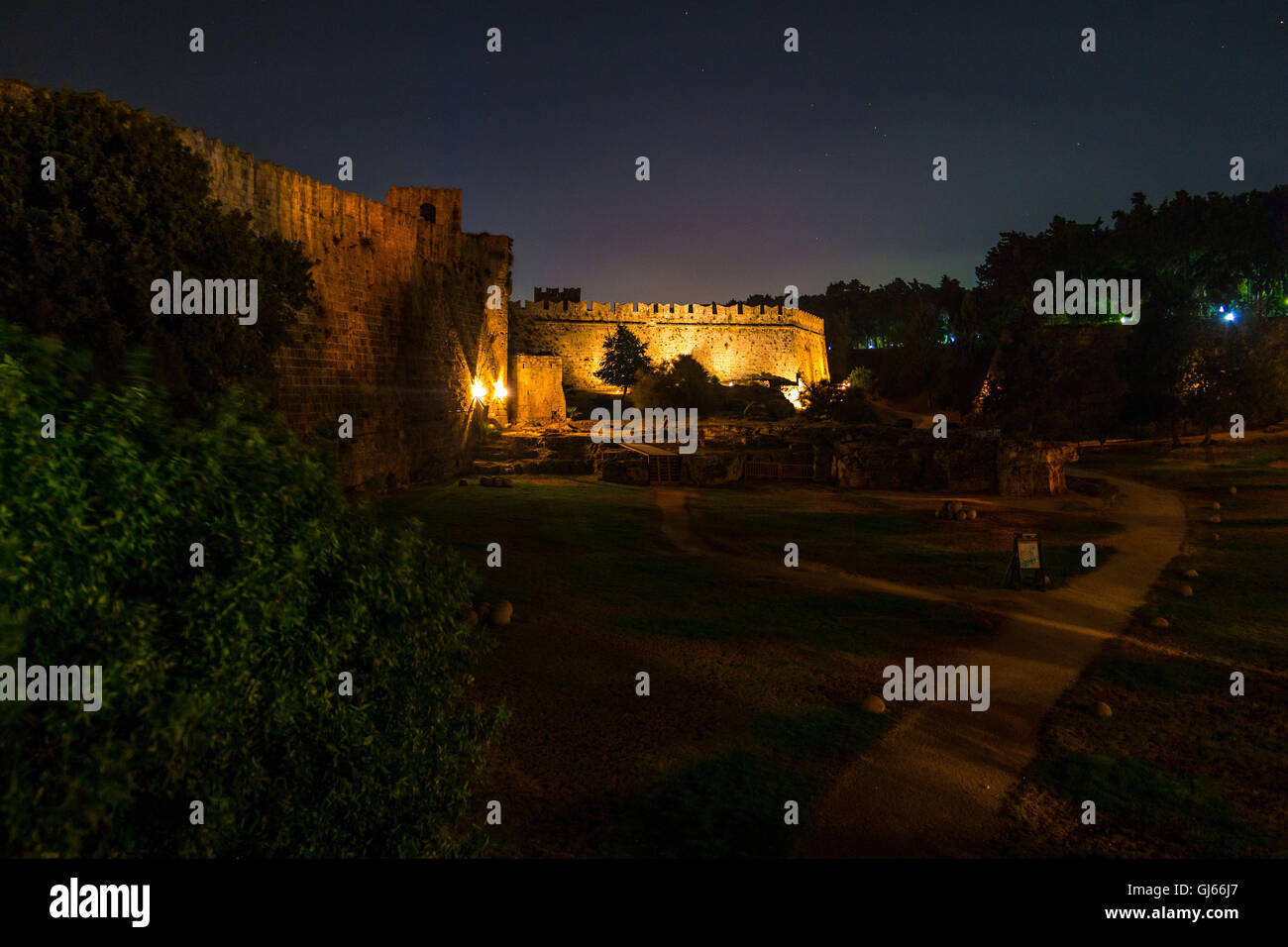 Rhodes by night hi-res stock photography and images - Alamy