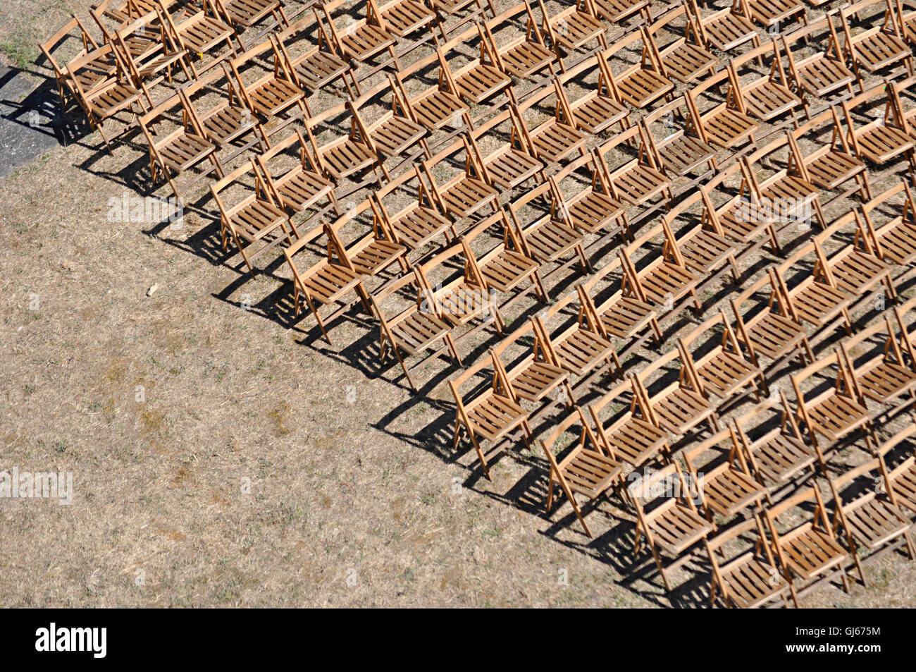 chairs in row Stock Photo - Alamy