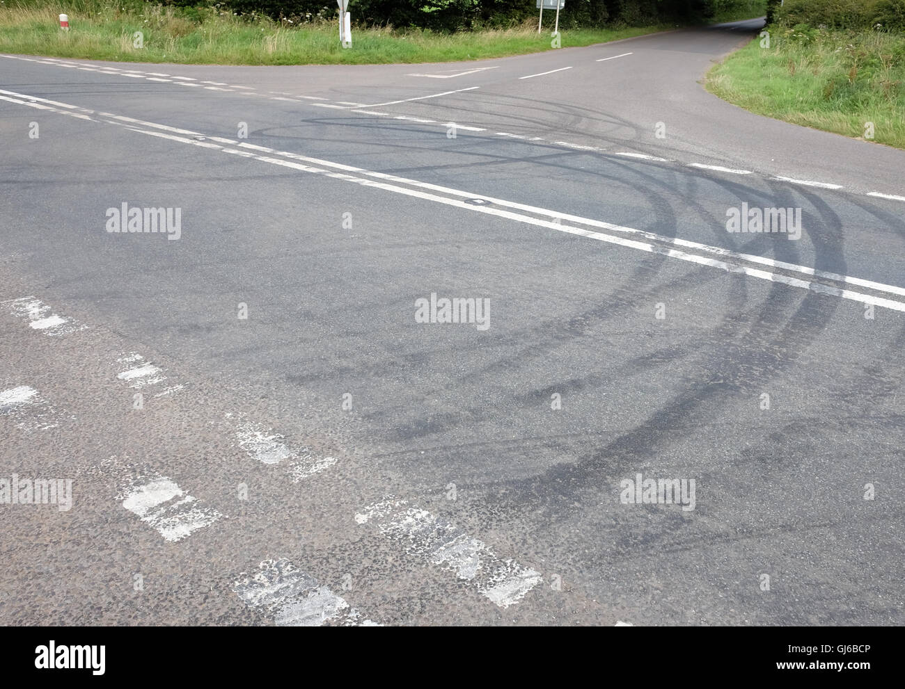 Road Tire Skid Marks Stock Photos & Road Tire Skid Marks Stock Images ...