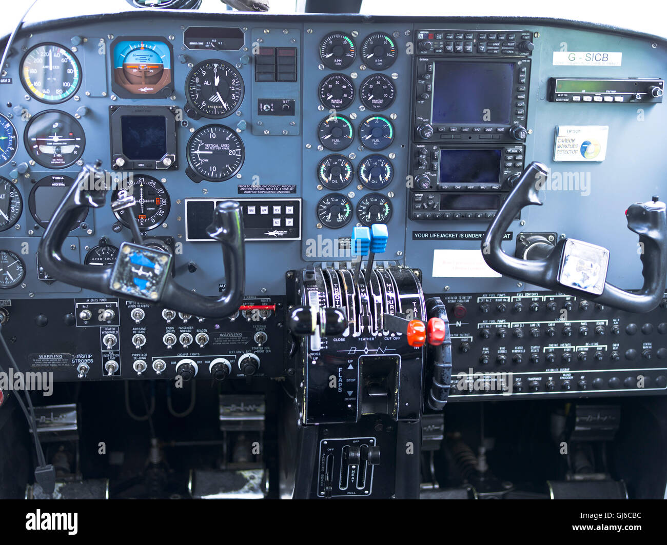 dh Islander AIRCRAFT UK Airplanes cockpit control panel of instruments ...