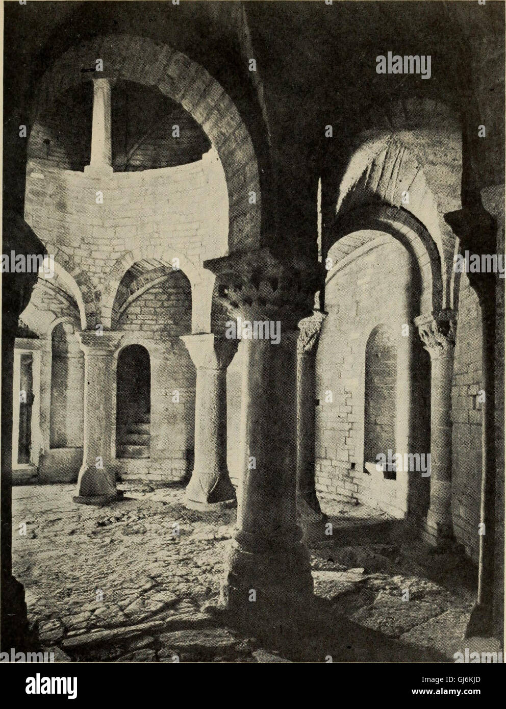 The 1921 'History of Art' presents an overview of the development of ...