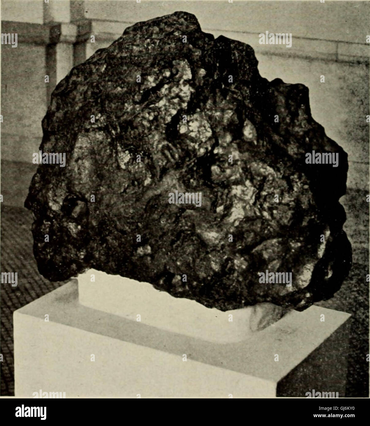 This 1901 guide leaflet provides essential information on a particular ...