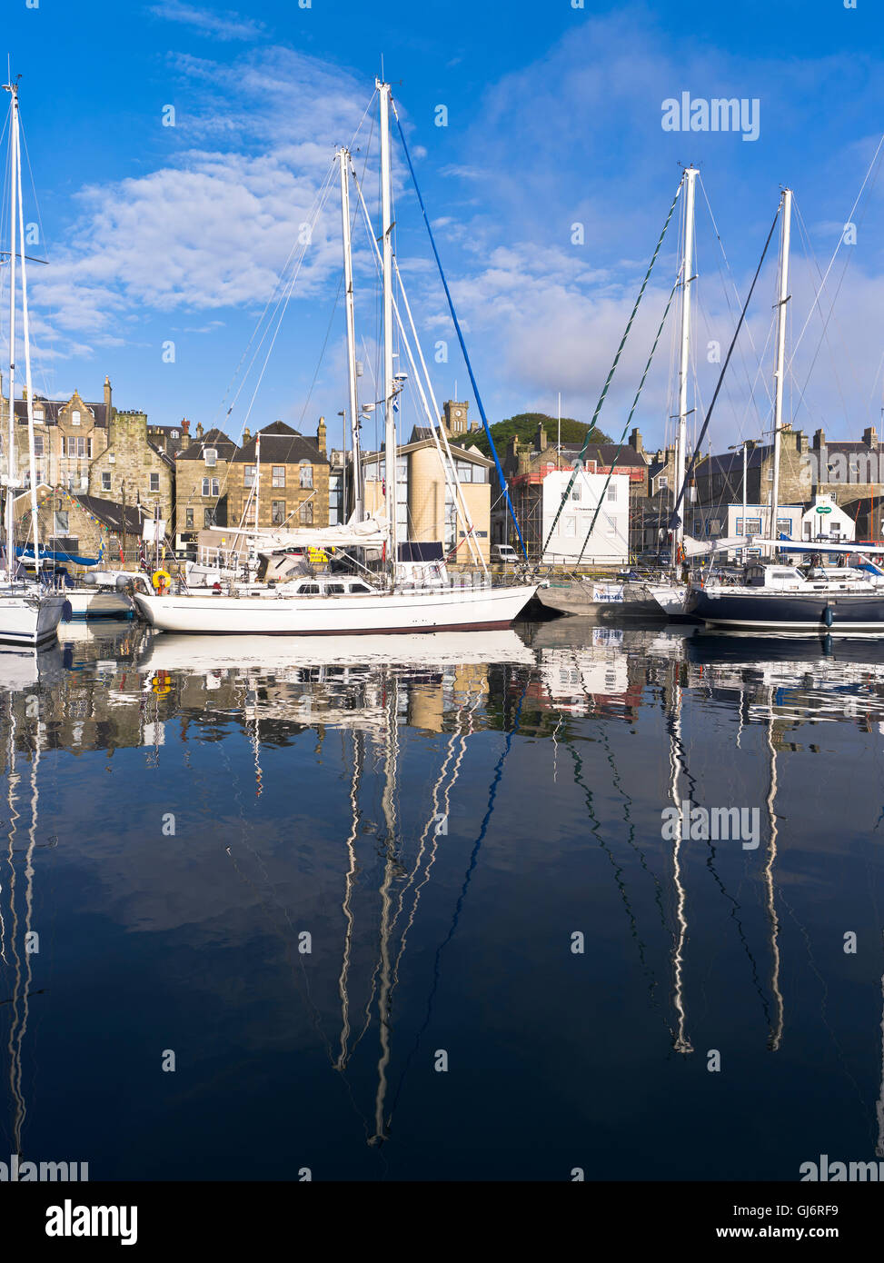 dh Lerwick harbour LERWICK SHETLAND Yachts in harbour marina scotland ...