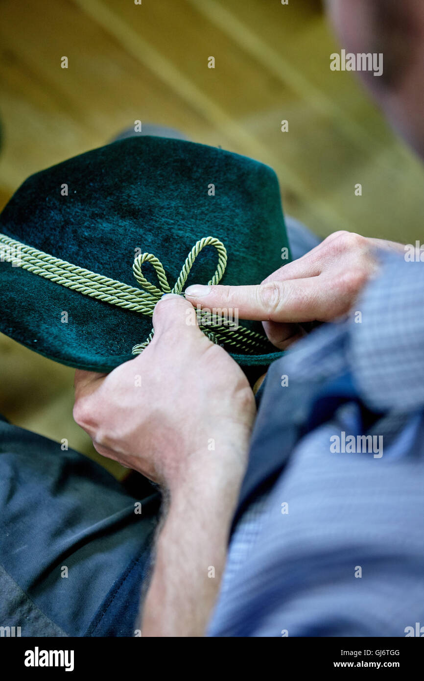 Milliner hi-res stock photography and images - Alamy