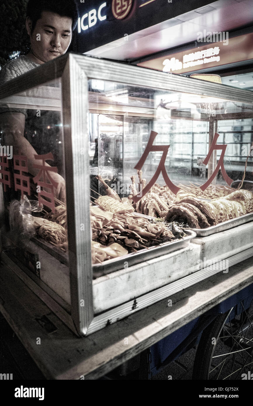 Asian street cook hi-res stock photography and images - Alamy