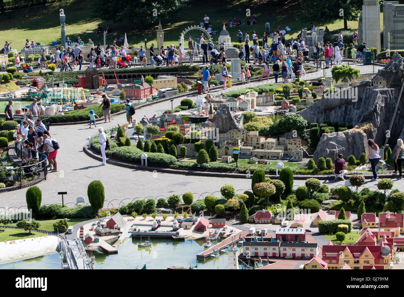 Legoland Windsor Resort theme park and resort in Windsor, Berkshire in ...