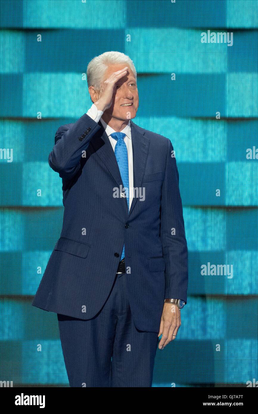 Former President Bill Clinton walks on stage for his keynote address at ...
