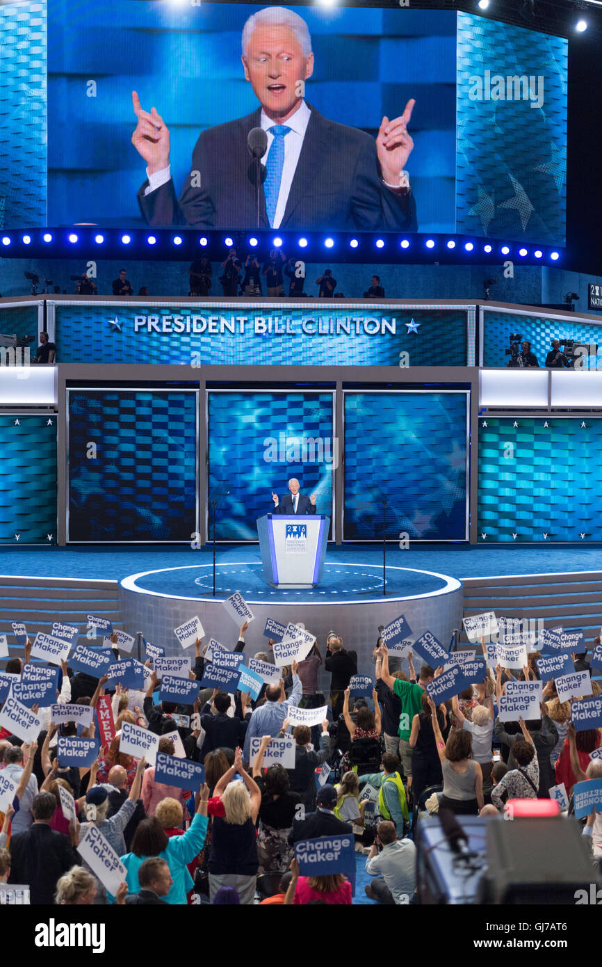 Former President Bill Clinton gives the keynote address at the 2nd day ...