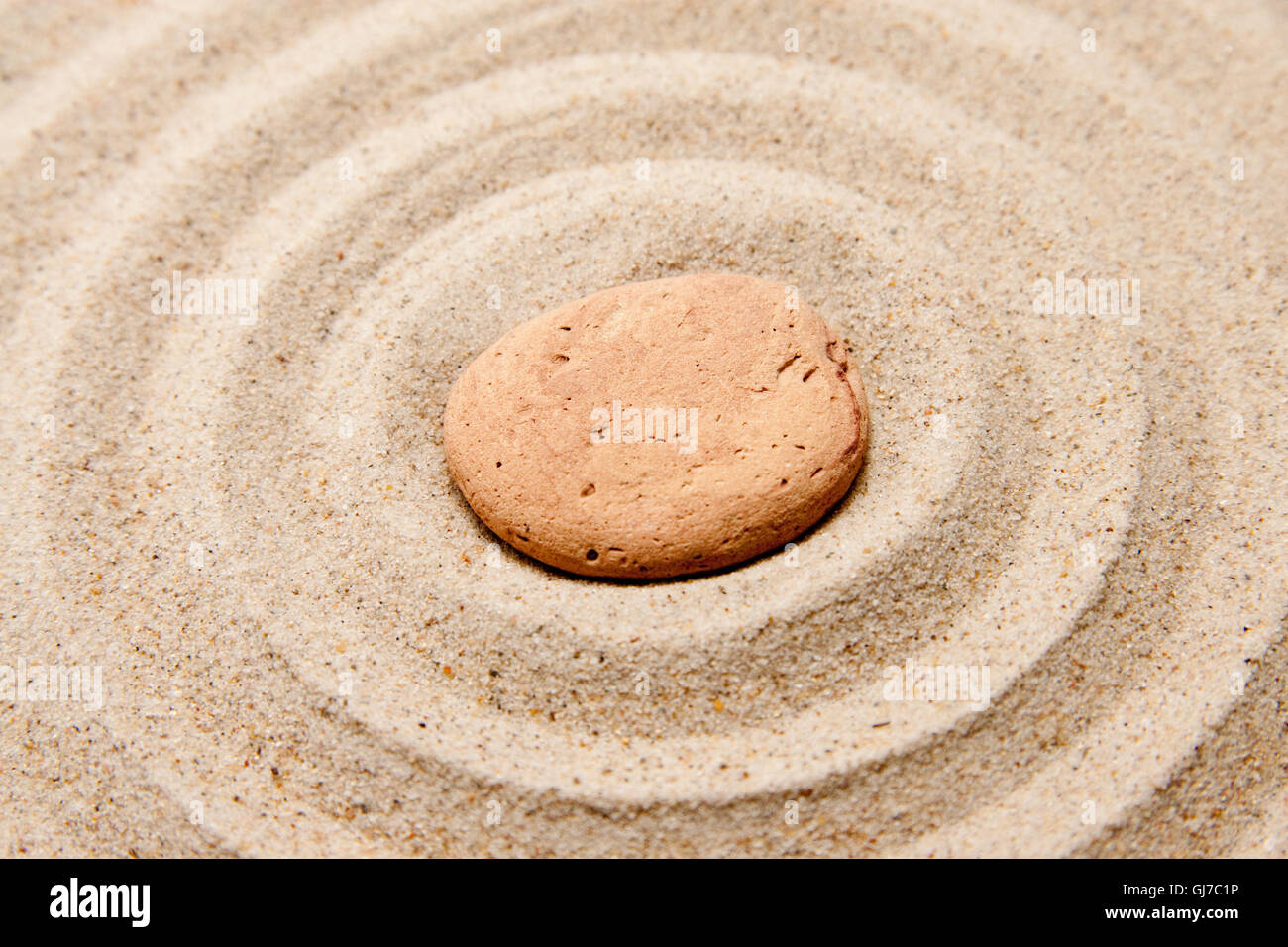 Round circles sand hi-res stock photography and images - Alamy