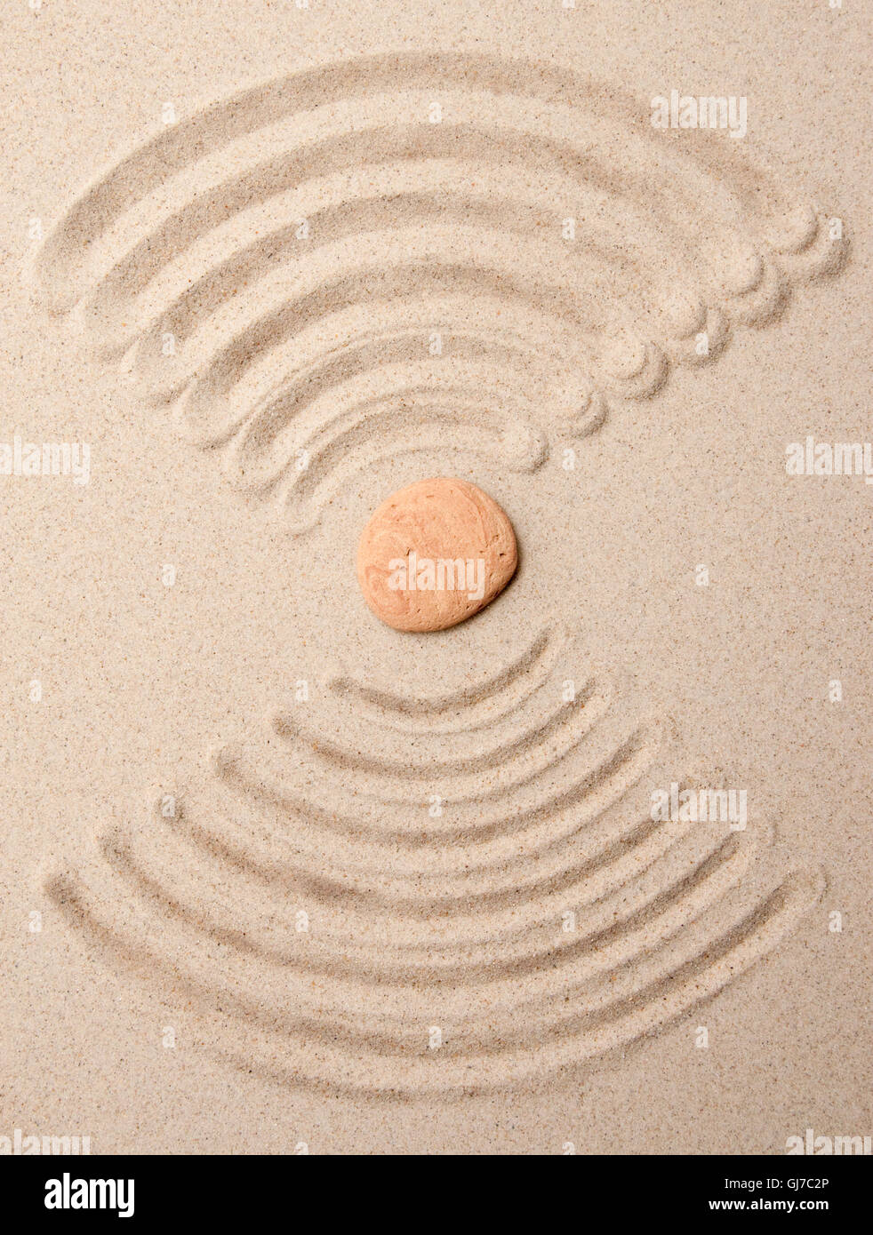 Round circles sand hi-res stock photography and images - Alamy