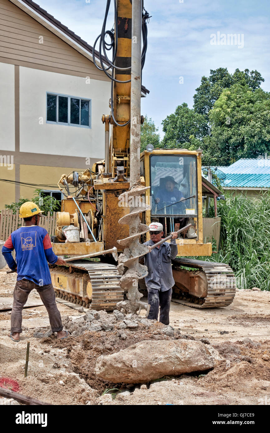 Piling drilling machine and crew Stock Photo - Alamy