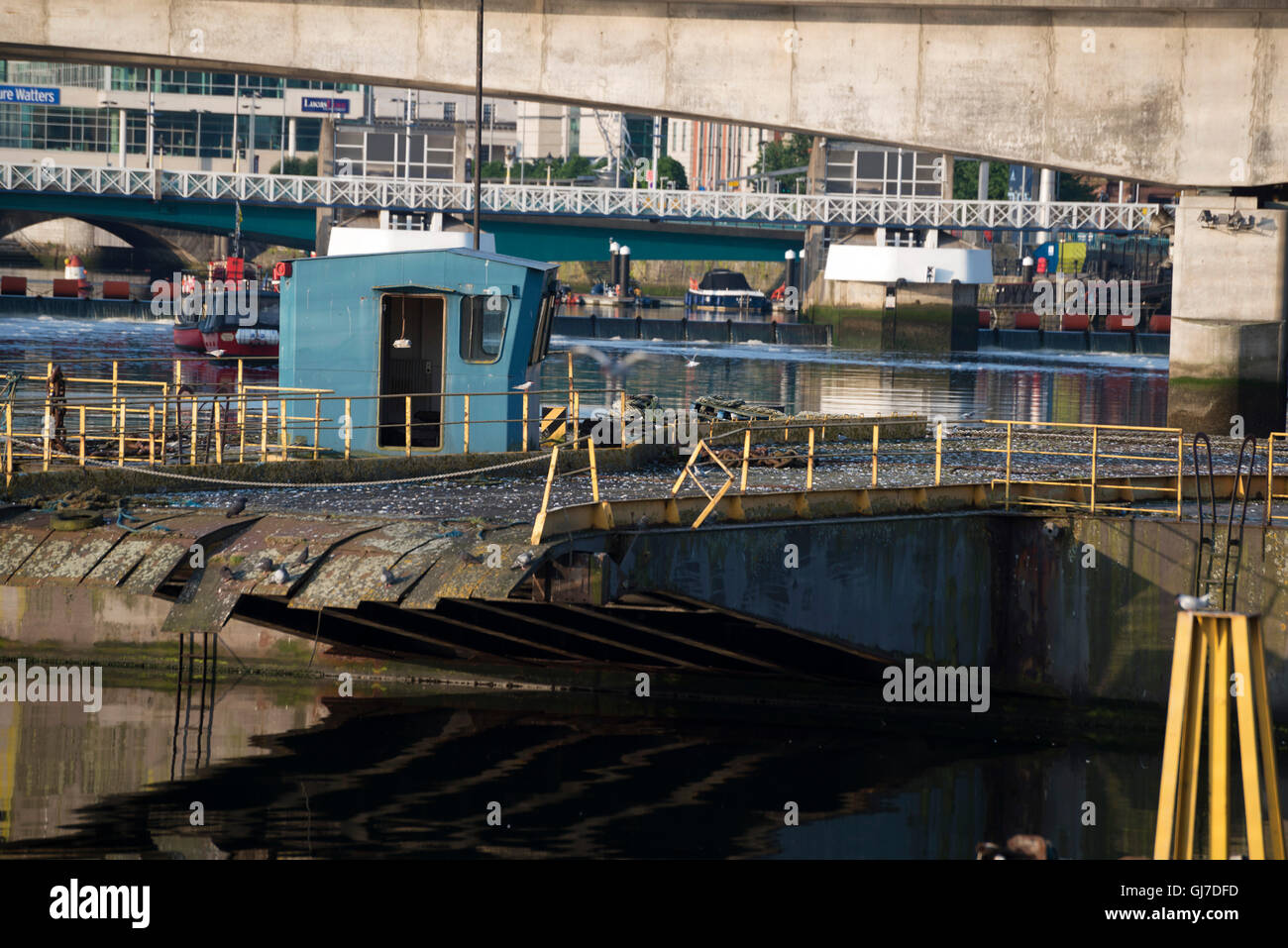 Dockyard 10 hi-res stock photography and images - Alamy