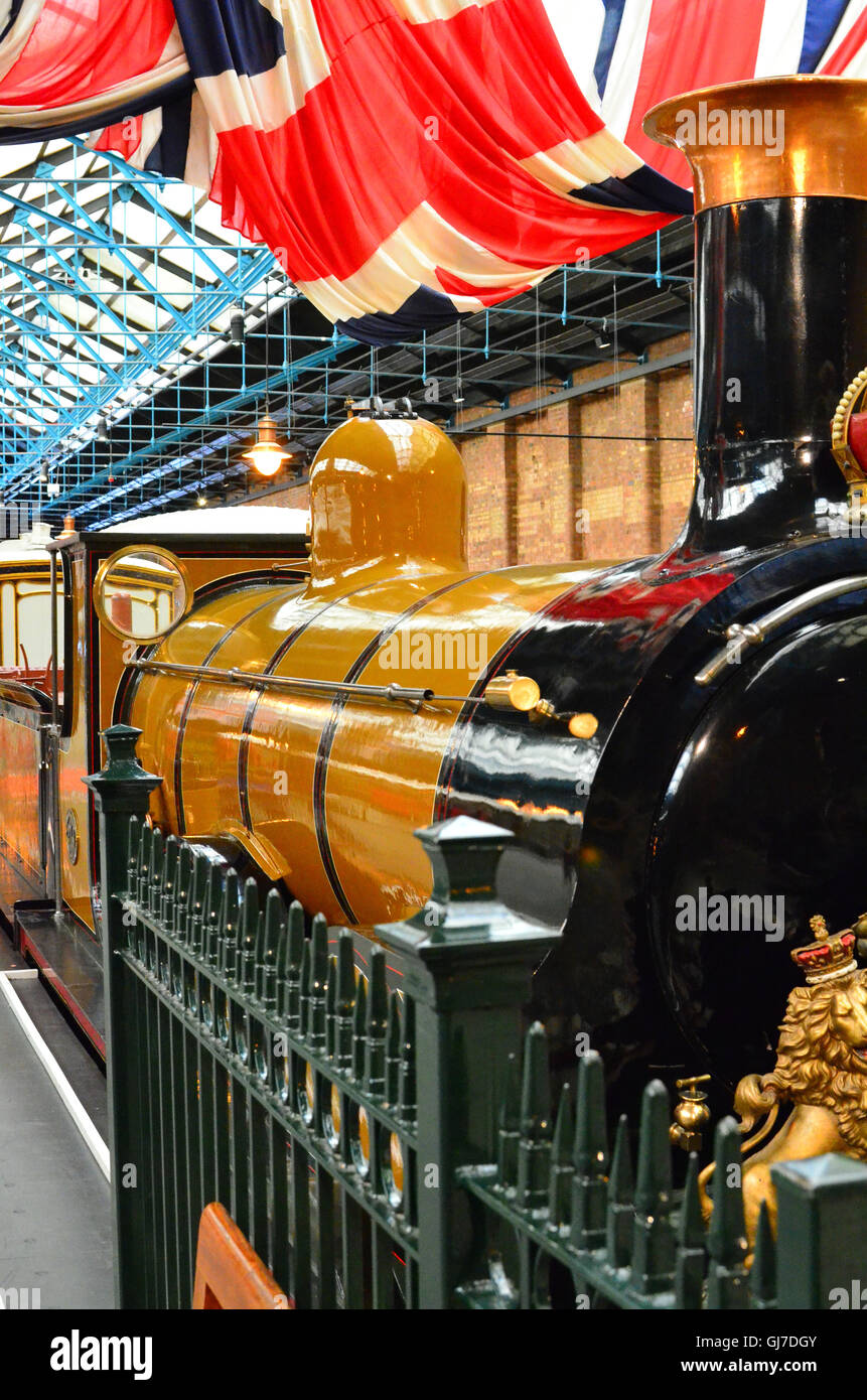 National Railway Museum York royal train Stock Photo - Alamy