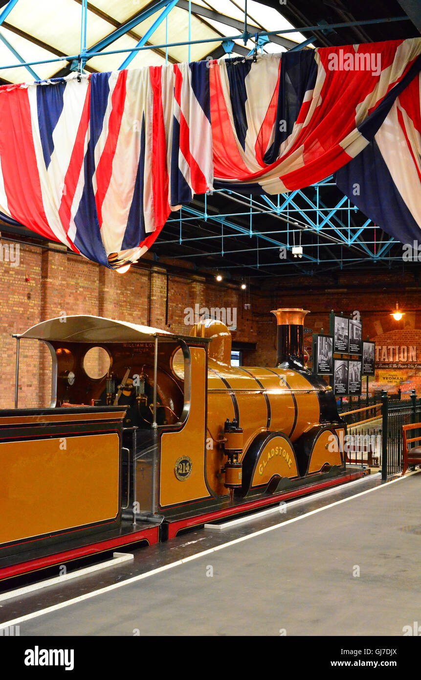National Railway Museum York royal train Stock Photo - Alamy