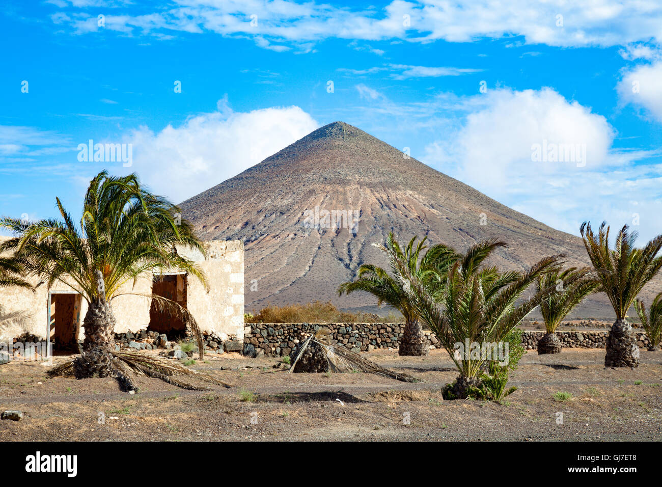 Volcano in fuerteventura Stock Photo - Alamy