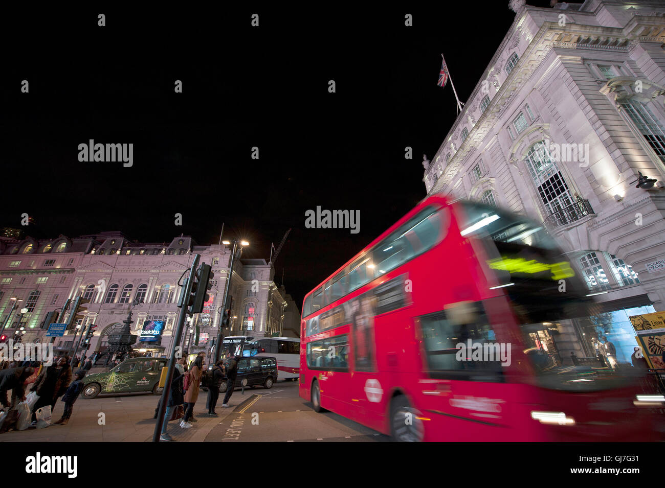 Nightlife in Piccadilly Circus, London, England, United Kingdom Stock ...