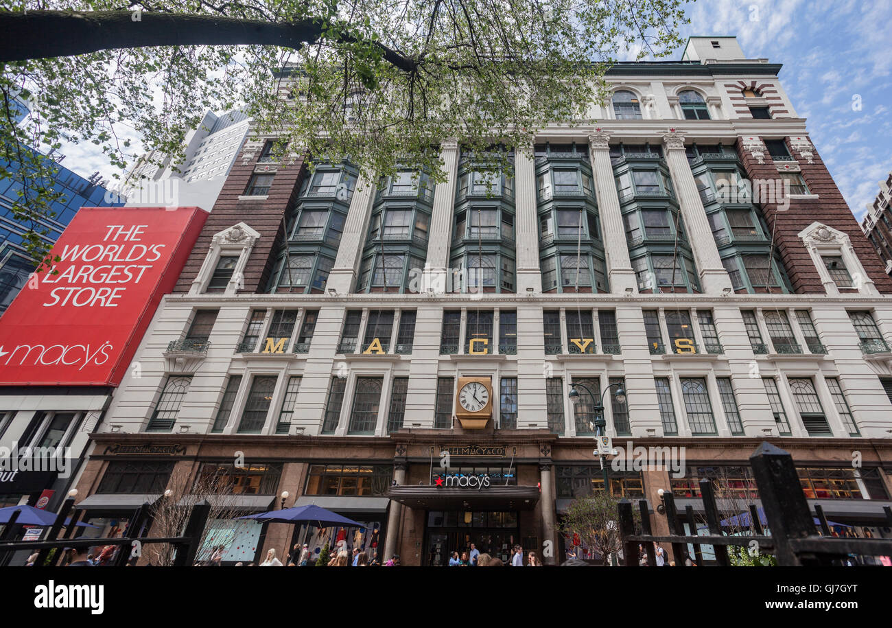 Macys Megastore New York City Stock Photo - Alamy