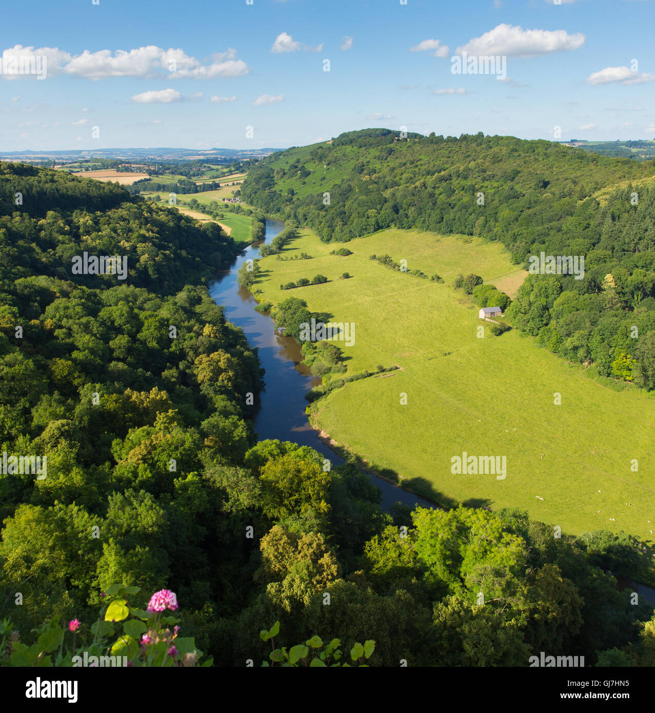 Stunning English countryside in the Wye Valley and River Wye between ...
