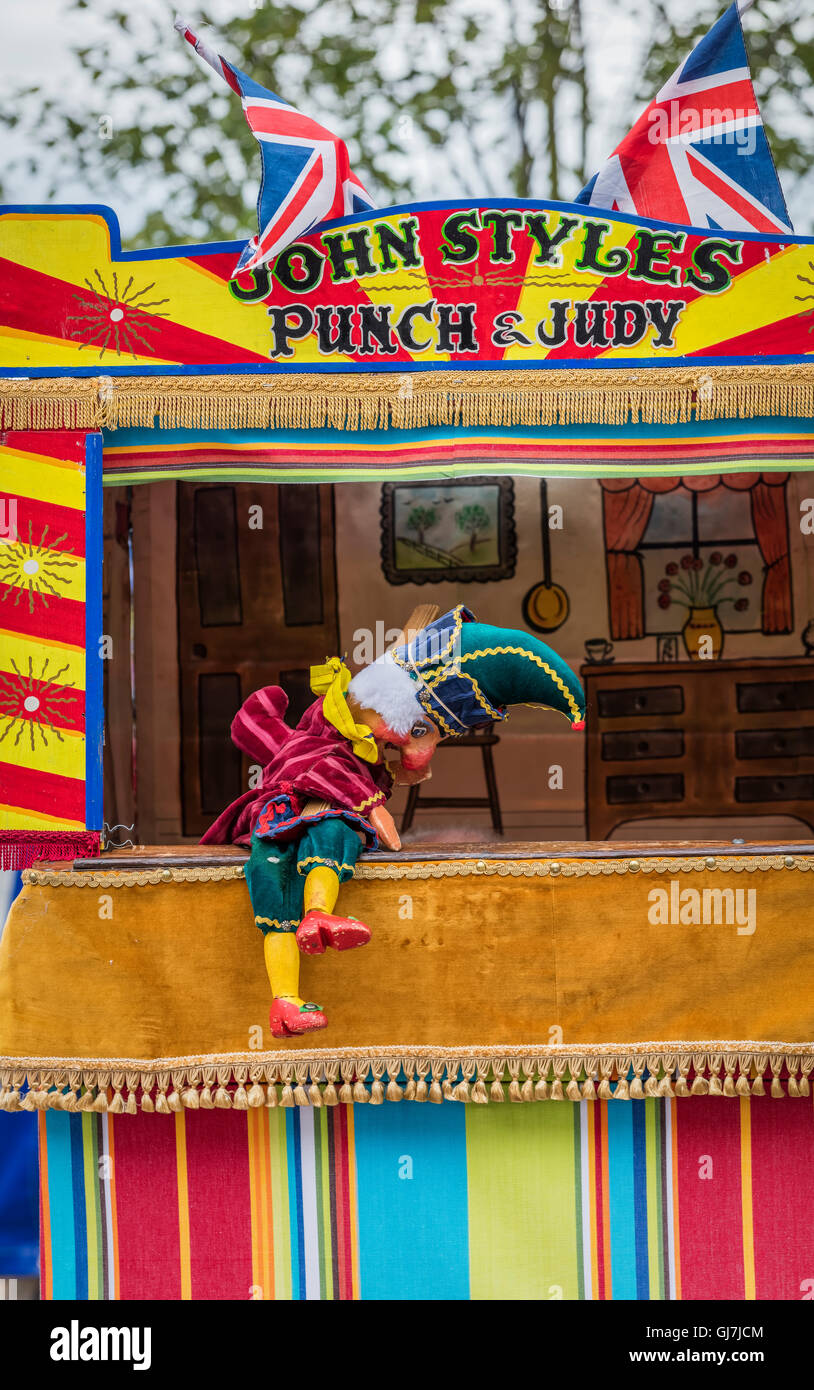 Puppet Mr Punch full body shot in front of a Punch and Judy booth Stock ...