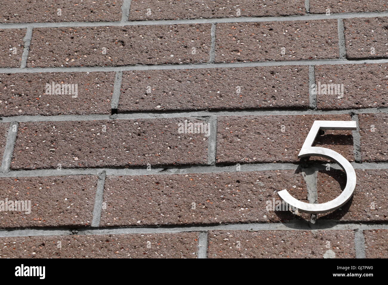 House number 5 in Paris Stock Photo - Alamy